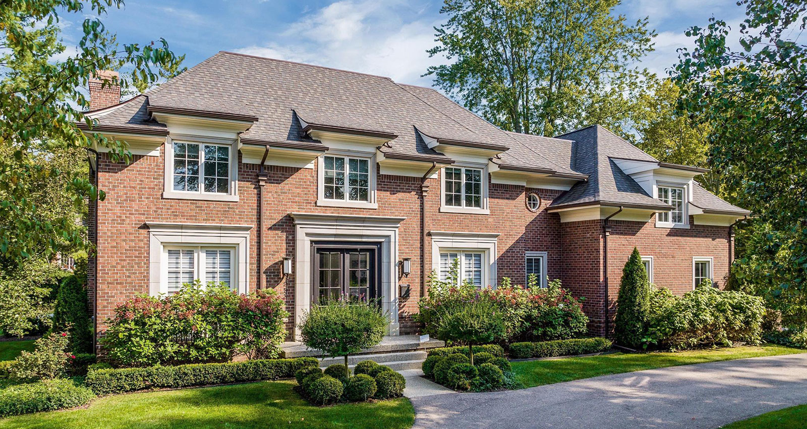 FIRST DRAFT PICKS SPORTS AND ENTERTAINMENT LUXURY REAL ESTATE COMPANY